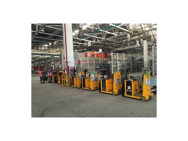 Stand-Up 3,000-5,000kg Electric Powered Tugger | Industrial Vehicle ...