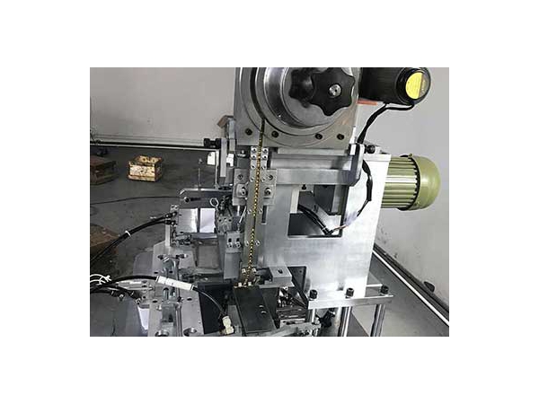 Automatic Airline Tag Eyeleting Machine | Universal Machinery | ETW ...